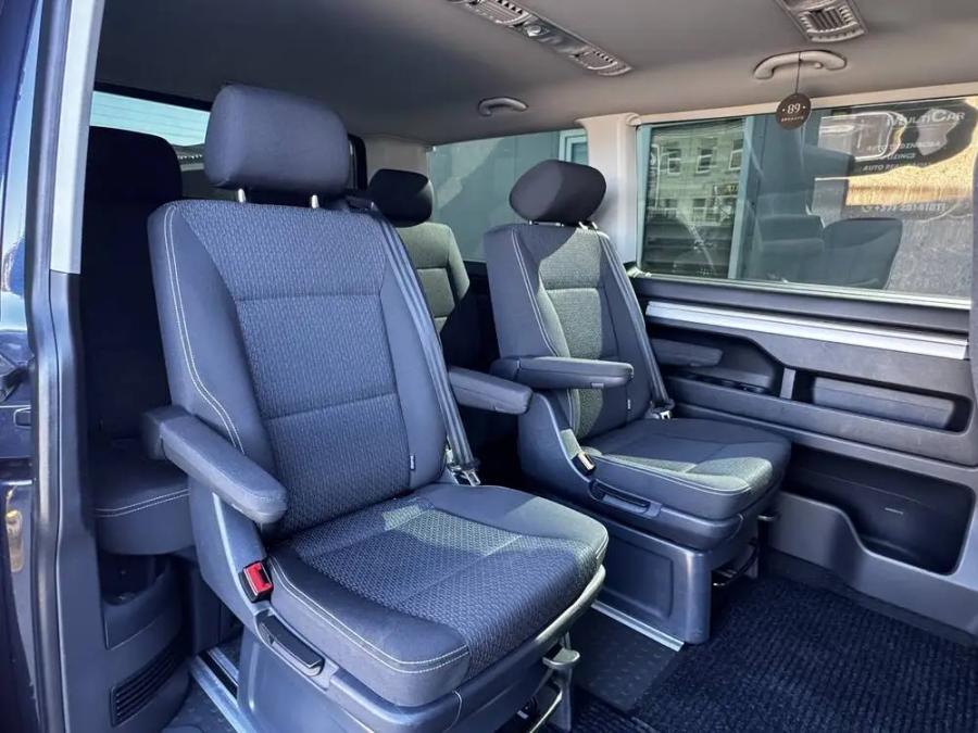 Blue Volkswagen Multivan 2020 in Daugavpils, with an engine capacity of 2.00 L and mileage of 244 thousand km for 27000 €, photo 21 on AUTOMOTO.COM.LV