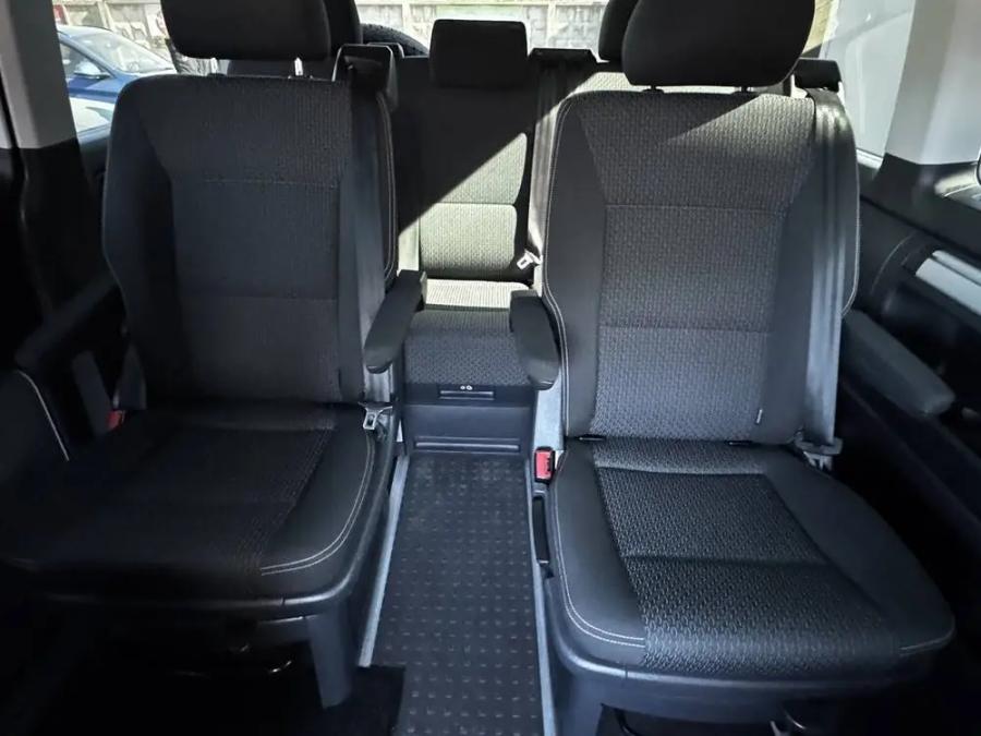 Blue Volkswagen Multivan 2020 in Daugavpils, with an engine capacity of 2.00 L and mileage of 244 thousand km for 27000 €, photo 26 on AUTOMOTO.COM.LV