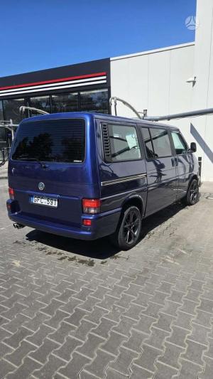 Blue Volkswagen Multivan 1997 in Vilnius, with an engine capacity of 2.46 L and mileage of 365 thousand km for 4200 €, photo 4 on AUTOMOTO.COM.LV