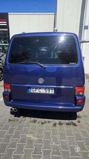 Blue Volkswagen Multivan 1997 in Vilnius, with an engine capacity of 2.46 L and mileage of 365 thousand km for 4200 €, photo 6 on AUTOMOTO.COM.LV