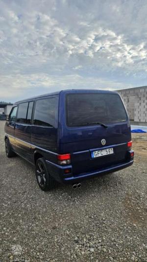 Blue Volkswagen Multivan 1997 in Vilnius, with an engine capacity of 2.46 L and mileage of 365 thousand km for 4200 €, photo 11 on AUTOMOTO.COM.LV