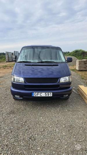 Blue Volkswagen Multivan 1997 in Vilnius, with an engine capacity of 2.46 L and mileage of 365 thousand km for 4200 €, photo 12 on AUTOMOTO.COM.LV