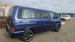 Blue Volkswagen Multivan 1997 in Vilnius, with an engine capacity of 2.46 L and mileage of 365 thousand km for 4200 €, photo 17 on AUTOMOTO.COM.LV