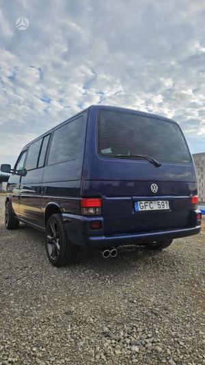 Blue Volkswagen Multivan 1997 in Vilnius, with an engine capacity of 2.46 L and mileage of 365 thousand km for 4200 €, photo 20 on AUTOMOTO.COM.LV