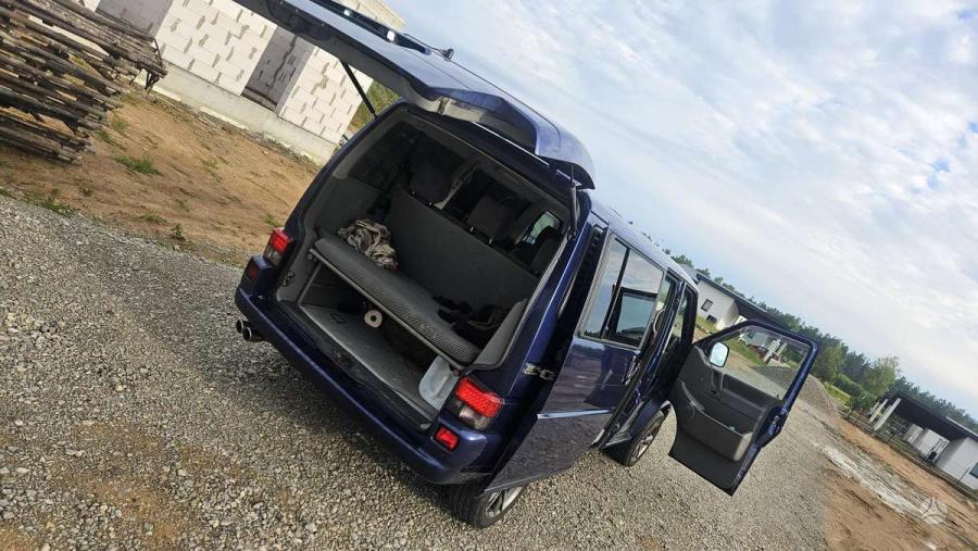 Blue Volkswagen Multivan 1997 in Vilnius, with an engine capacity of 2.46 L and mileage of 365 thousand km for 4200 €, photo 21 on AUTOMOTO.COM.LV