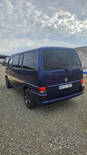Blue Volkswagen Multivan 1997 in Vilnius, with an engine capacity of 2.46 L and mileage of 365 thousand km for 4200 €, photo 26 on AUTOMOTO.COM.LV
