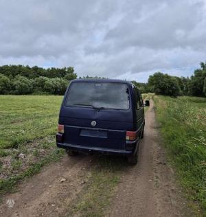 Blue Volkswagen Multivan 1998 in Zarasai, with an engine capacity of 2.46 L and mileage of 337 thousand km for 5000 €, photo 4 on AUTOMOTO.COM.LV