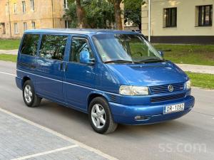 Zils Volkswagen Multivan 1999 Rīga, ar dzinēja tilpumu 2.50 L un nobraukumu 319 tūkst. km par 7695 €, foto 3 vietnē AUTOMOTO.COM.LV