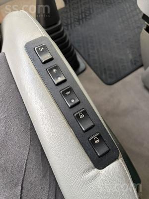 Zils Volkswagen Multivan 1999 Rīga, ar dzinēja tilpumu 2.50 L un nobraukumu 319 tūkst. km par 7695 €, foto 10 vietnē AUTOMOTO.COM.LV