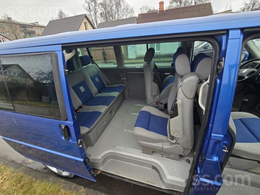 Zils Volkswagen Multivan 2000 Daugavpils, ar dzinēja tilpumu 2.50 L un nobraukumu 515 tūkst. km par 7000 €, foto 7 vietnē AUTOMOTO.COM.LV