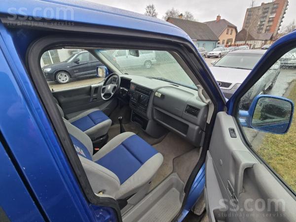 Zils Volkswagen Multivan 2000 Daugavpils, ar dzinēja tilpumu 2.50 L un nobraukumu 515 tūkst. km par 6500 €, foto 6 vietnē AUTOMOTO.COM.LV