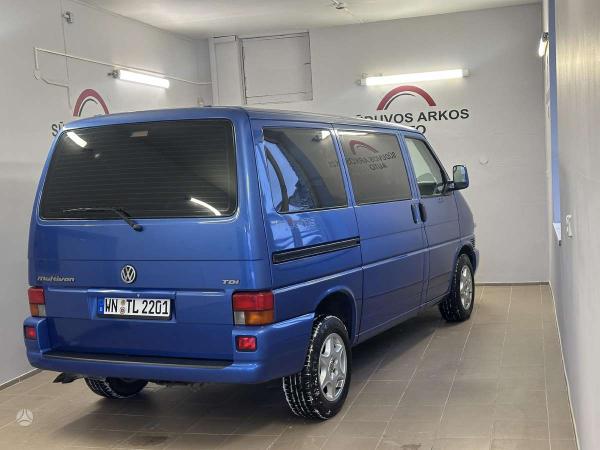 Zils Volkswagen Multivan 2001 Marijampole, ar dzinēja tilpumu 2.46 L un nobraukumu 440 tūkst. km par 10750 €, foto 4 vietnē AUTOMOTO.COM.LV