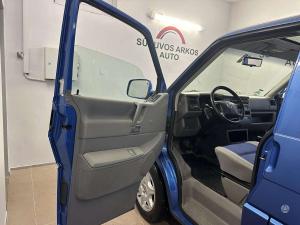 Zils Volkswagen Multivan 2001 Marijampole, ar dzinēja tilpumu 2.46 L un nobraukumu 440 tūkst. km par 10750 €, foto 7 vietnē AUTOMOTO.COM.LV