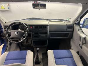 Zils Volkswagen Multivan 2001 Marijampole, ar dzinēja tilpumu 2.46 L un nobraukumu 440 tūkst. km par 10750 €, foto 13 vietnē AUTOMOTO.COM.LV