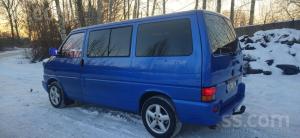 Zils Volkswagen Multivan 2001 Rīga, ar dzinēja tilpumu 2.50 L un nobraukumu 434 tūkst. km par 6800 €, foto 5 vietnē AUTOMOTO.COM.LV