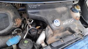 Blue Volkswagen Multivan 2001 in Riga, with an engine capacity of 2.50 L and mileage of 470 thousand km for 5500 €, photo 14 on AUTOMOTO.COM.LV