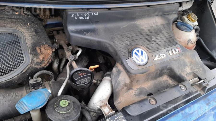 Blue Volkswagen Multivan 2001 in Riga, with an engine capacity of 2.50 L and mileage of 470 thousand km for 5500 €, photo 14 on AUTOMOTO.COM.LV