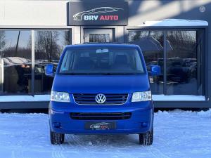 Blue Volkswagen Multivan 2004 in Kedainiai, with an engine capacity of 2.46 L and mileage of 309 thousand km for 8850 €, photo 3 on AUTOMOTO.COM.LV