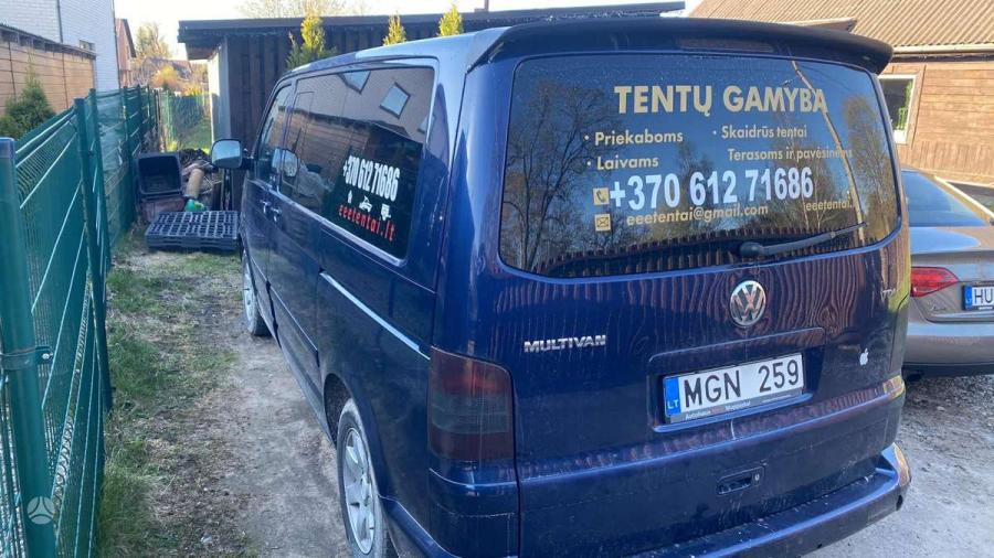 Blue Volkswagen Multivan 2004 in Vilnius, with an engine capacity of 2.50 L and mileage of 390 thousand km for 4500 €, photo 4 on AUTOMOTO.COM.LV