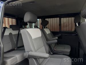 Zils Volkswagen Multivan 2009 Liepāja, ar dzinēja tilpumu 2.50 L un nobraukumu 307 tūkst. km par 8450 €, foto 5 vietnē AUTOMOTO.COM.LV