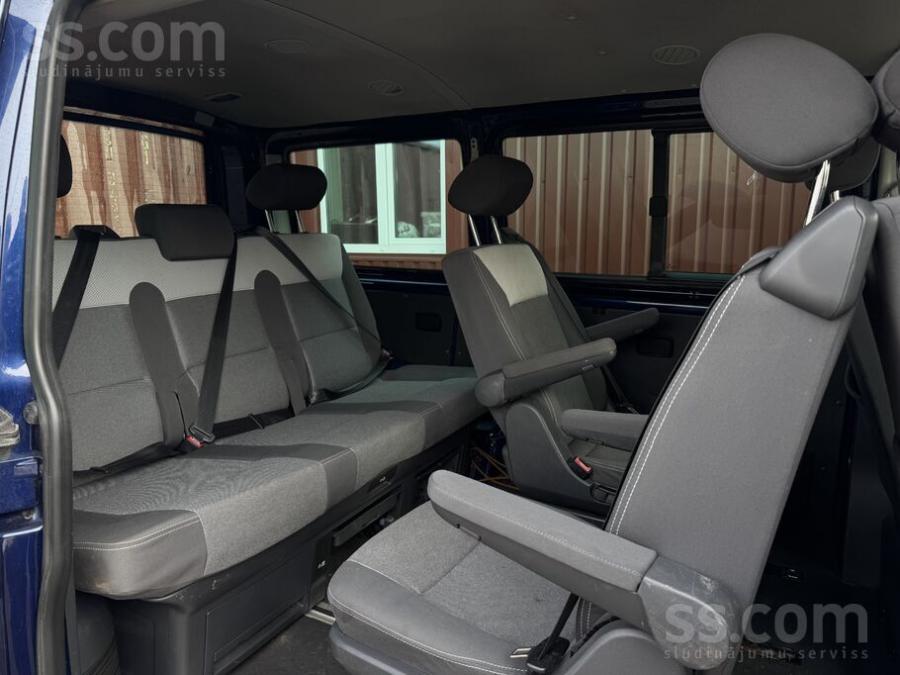 Zils Volkswagen Multivan 2009 Liepāja, ar dzinēja tilpumu 2.50 L un nobraukumu 307 tūkst. km par 8450 €, foto 6 vietnē AUTOMOTO.COM.LV