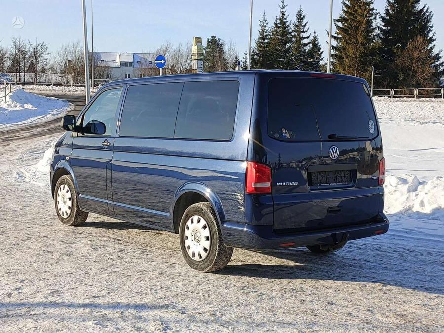 Blue Volkswagen Multivan 2010 in Utena, with an engine capacity of 1.97 L and mileage of 296 thousand km for 10700 €, photo 2 on AUTOMOTO.COM.LV
