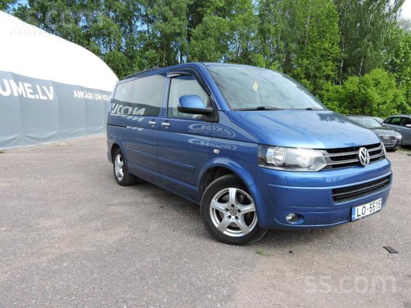 Zils Volkswagen Multivan 2010 Cēsis, ar dzinēja tilpumu 2.00 L un nobraukumu 235 tūkst. km par 13900 €, foto 2 vietnē AUTOMOTO.COM.LV