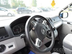Blue Volkswagen Multivan 2010 in Cesis, with an engine capacity of 2.00 L and mileage of 235 thousand km for 13900 €, photo 6 on AUTOMOTO.COM.LV