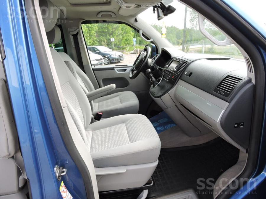 Blue Volkswagen Multivan 2010 in Cesis, with an engine capacity of 2.00 L and mileage of 235 thousand km for 13900 €, photo 15 on AUTOMOTO.COM.LV