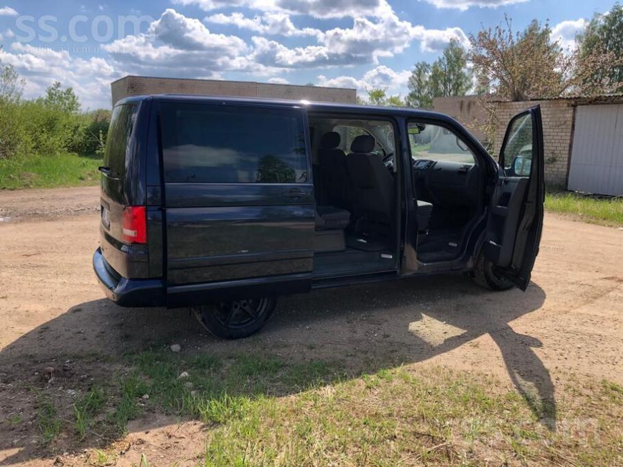 Zils Volkswagen Multivan 2010 Aizkraukle, ar dzinēja tilpumu 2.00 L un nobraukumu 180 tūkst. km par 11800 €, foto 11 vietnē AUTOMOTO.COM.LV