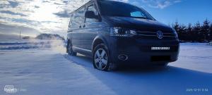 Zils Volkswagen Multivan 2011 Kupiškis, ar dzinēja tilpumu 2.00 L un nobraukumu 320 tūkst. km par 12000 €, foto  vietnē AUTOMOTO.COM.LV