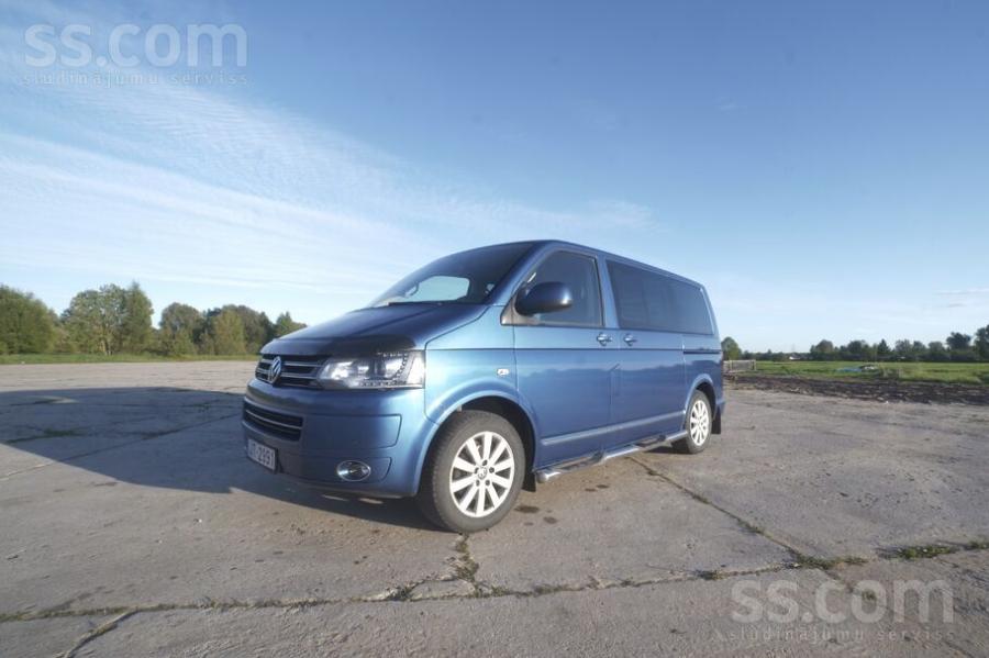 Blue Volkswagen Multivan 2013 in Riga, with an engine capacity of 2.00 L and mileage of 271 thousand km for 15600 €, photo 3 on AUTOMOTO.COM.LV
