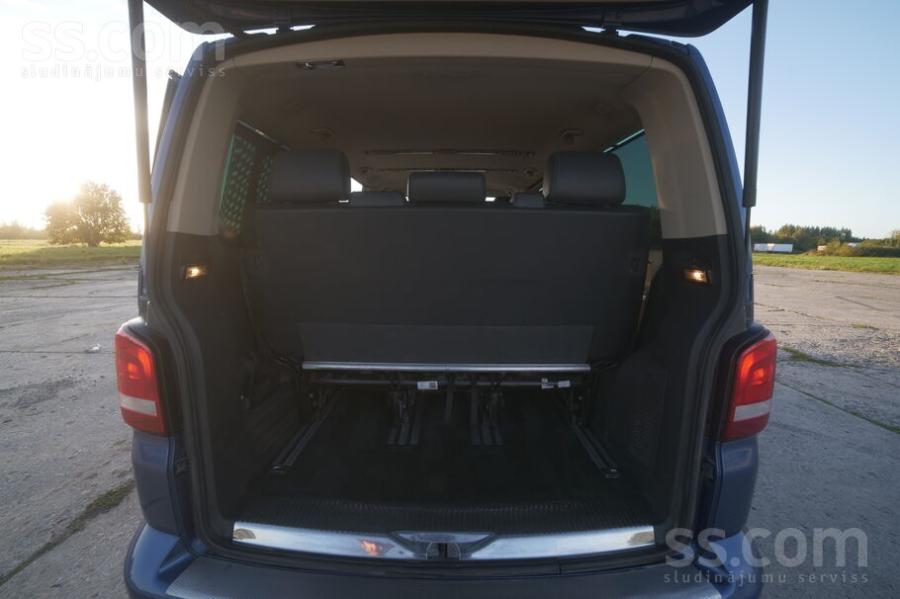 Blue Volkswagen Multivan 2013 in Riga, with an engine capacity of 2.00 L and mileage of 271 thousand km for 15600 €, photo 8 on AUTOMOTO.COM.LV