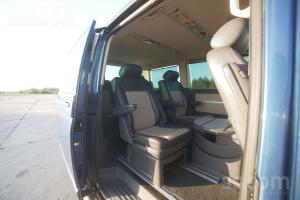 Blue Volkswagen Multivan 2013 in Riga, with an engine capacity of 2.00 L and mileage of 271 thousand km for 15600 €, photo 10 on AUTOMOTO.COM.LV