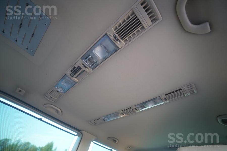 Blue Volkswagen Multivan 2013 in Riga, with an engine capacity of 2.00 L and mileage of 271 thousand km for 15600 €, photo 16 on AUTOMOTO.COM.LV