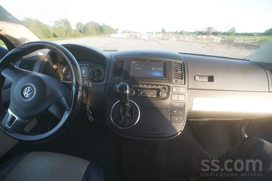 Blue Volkswagen Multivan 2013 in Riga, with an engine capacity of 2.00 L and mileage of 271 thousand km for 15600 €, photo 17 on AUTOMOTO.COM.LV