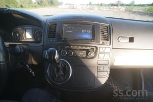 Blue Volkswagen Multivan 2013 in Riga, with an engine capacity of 2.00 L and mileage of 271 thousand km for 15600 €, photo 19 on AUTOMOTO.COM.LV