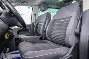Blue Volkswagen Multivan 2014 in Kaunas, with an engine capacity of 2.00 L and mileage of 289 thousand km for 16990 €, photo 6 on AUTOMOTO.COM.LV