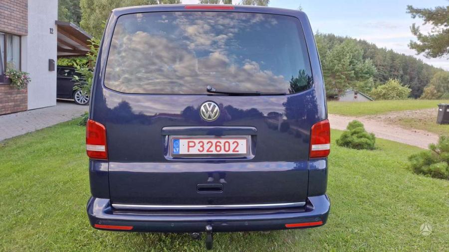 Zils Volkswagen Multivan 2014 Ignalina, ar dzinēja tilpumu 2.00 L un nobraukumu 210 tūkst. km par 17800 €, foto 6 vietnē AUTOMOTO.COM.LV