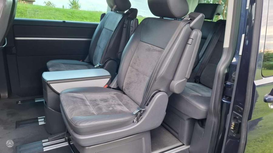 Zils Volkswagen Multivan 2014 Ignalina, ar dzinēja tilpumu 2.00 L un nobraukumu 210 tūkst. km par 17800 €, foto 12 vietnē AUTOMOTO.COM.LV
