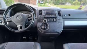 Zils Volkswagen Multivan 2014 Ignalina, ar dzinēja tilpumu 2.00 L un nobraukumu 210 tūkst. km par 17800 €, foto 13 vietnē AUTOMOTO.COM.LV