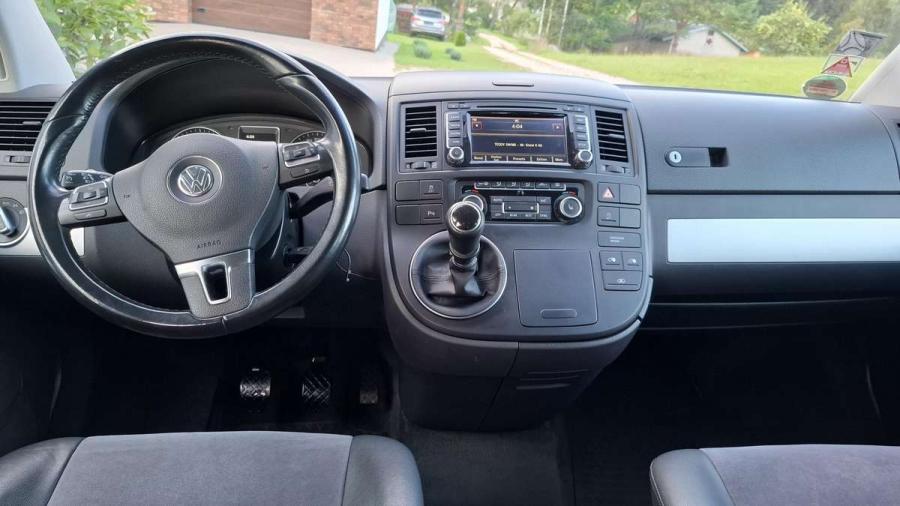 Zils Volkswagen Multivan 2014 Ignalina, ar dzinēja tilpumu 2.00 L un nobraukumu 210 tūkst. km par 17800 €, foto 13 vietnē AUTOMOTO.COM.LV
