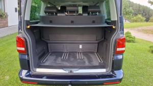 Zils Volkswagen Multivan 2014 Ignalina, ar dzinēja tilpumu 2.00 L un nobraukumu 210 tūkst. km par 17800 €, foto 14 vietnē AUTOMOTO.COM.LV