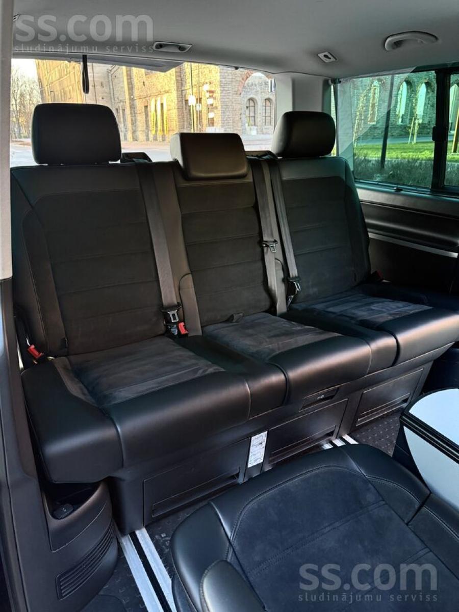 Zils Volkswagen Multivan 2016 Valka, ar dzinēja tilpumu 2.00 L un nobraukumu 228 tūkst. km par 24999 €, foto 18 vietnē AUTOMOTO.COM.LV