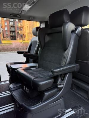 Zils Volkswagen Multivan 2016 Valka, ar dzinēja tilpumu 2.00 L un nobraukumu 228 tūkst. km par 24999 €, foto 19 vietnē AUTOMOTO.COM.LV