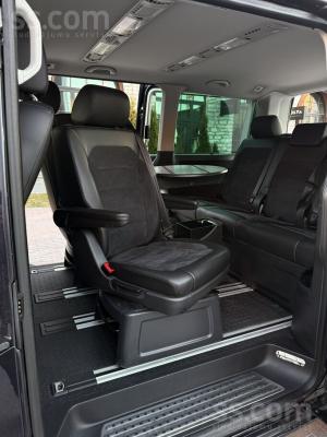 Zils Volkswagen Multivan 2016 Valka, ar dzinēja tilpumu 2.00 L un nobraukumu 228 tūkst. km par 24999 €, foto 21 vietnē AUTOMOTO.COM.LV