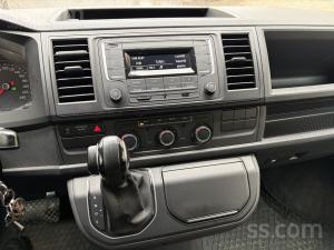 Zils Volkswagen Multivan 2016 Rīga, ar dzinēja tilpumu 2.00 L un nobraukumu 171 tūkst. km par 19900 €, foto 9 vietnē AUTOMOTO.COM.LV