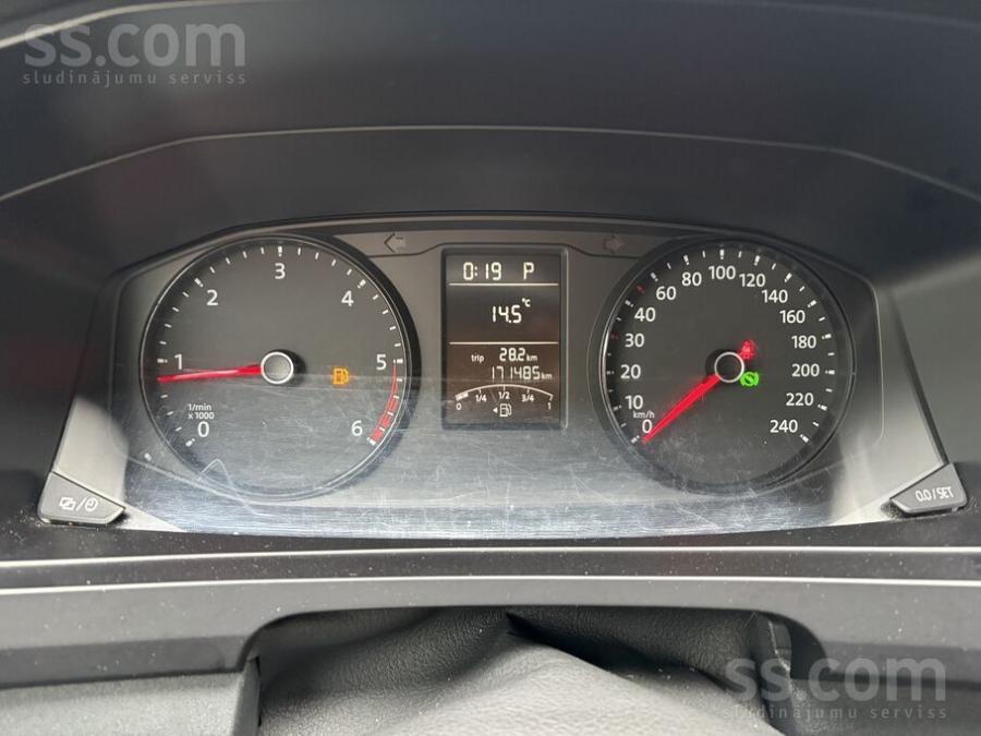 Zils Volkswagen Multivan 2016 Rīga, ar dzinēja tilpumu 2.00 L un nobraukumu 171 tūkst. km par 19900 €, foto 10 vietnē AUTOMOTO.COM.LV