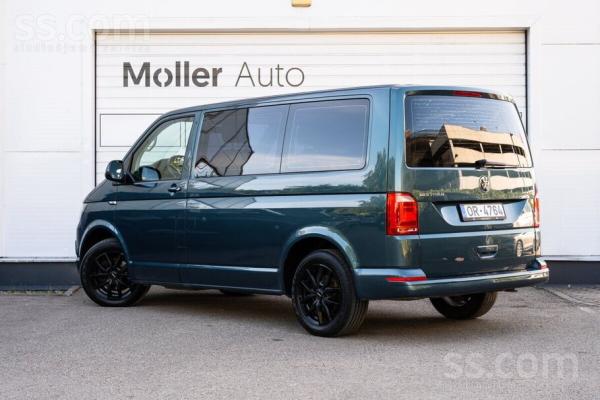 Zils Volkswagen Multivan 2016 Rīga, ar dzinēja tilpumu 2.00 L un nobraukumu 178 tūkst. km par 20950 €, foto 4 vietnē AUTOMOTO.COM.LV