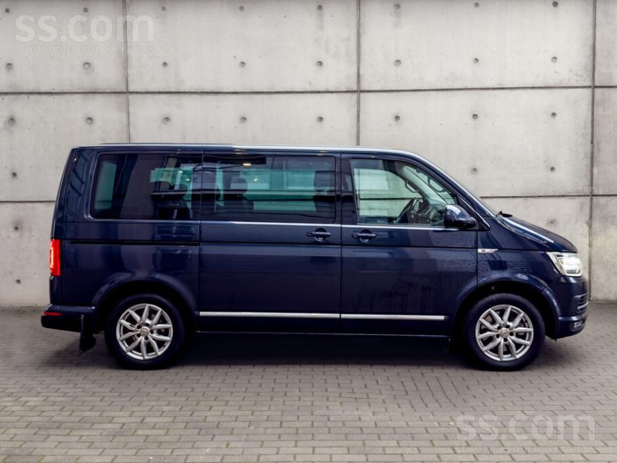 Zils Volkswagen Multivan 2017 Rīga, ar dzinēja tilpumu 2.00 L un nobraukumu 264 tūkst. km par 22900 €, foto 4 vietnē AUTOMOTO.COM.LV
